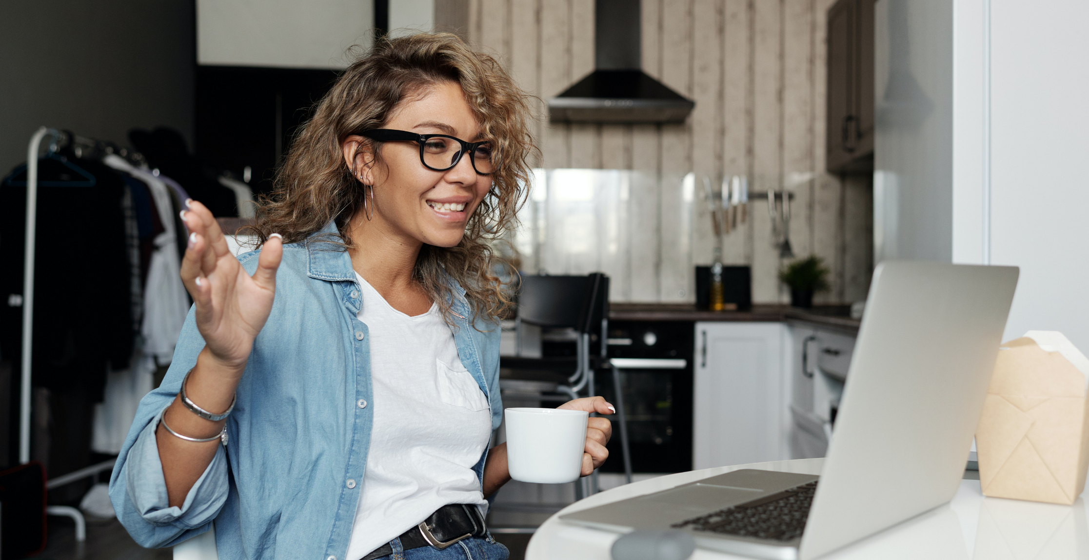 10 Body Language Tips That Will Boost Engagement in Your Zoom Meetings ...