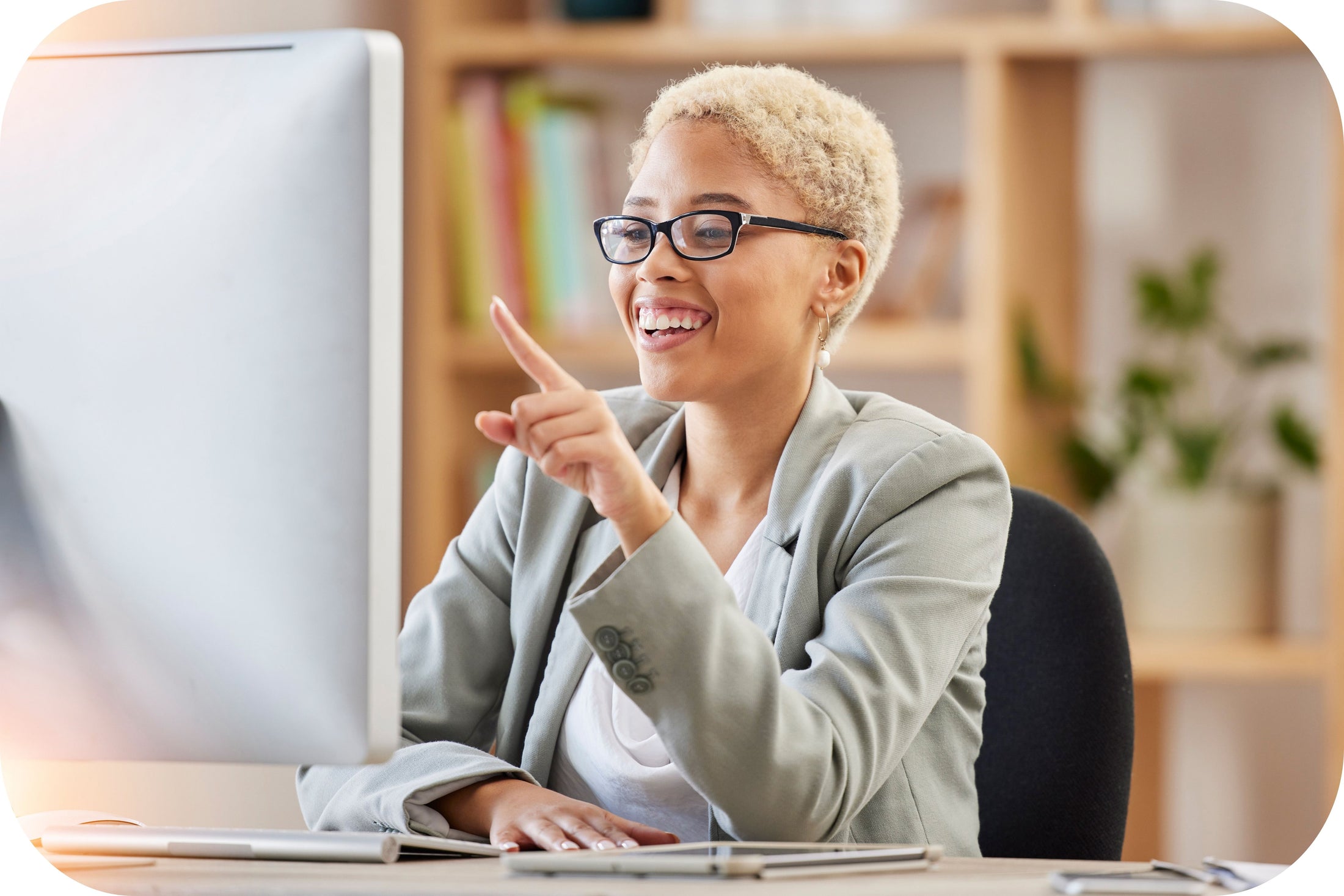 Implementing Effective Desking Solutions alongside Room Booking Displa ...