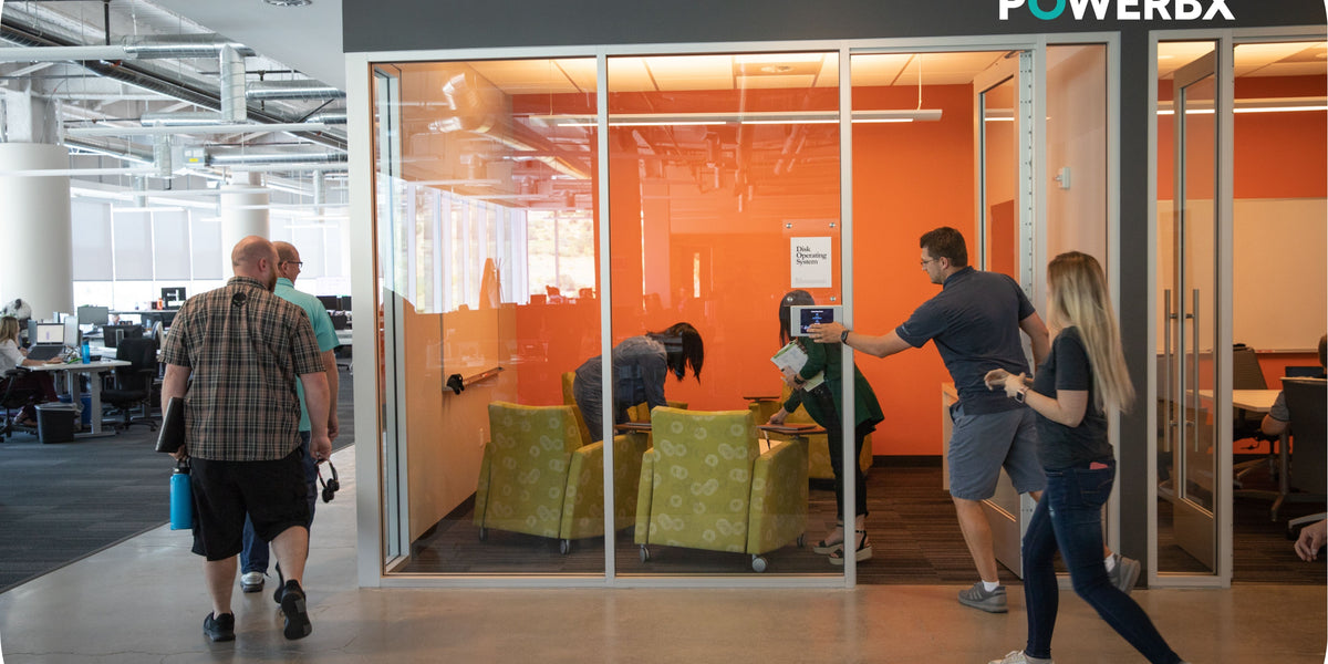 Streamlining Hybrid Workspaces: The Role of Room Scheduling Displays ...