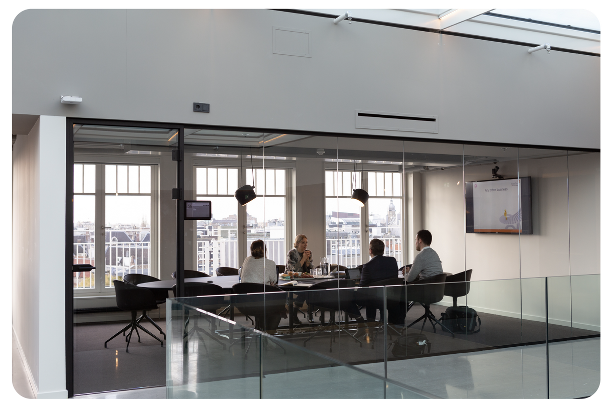 Enhancing Collaboration: The Power of a Well-Equipped Conference Room ...